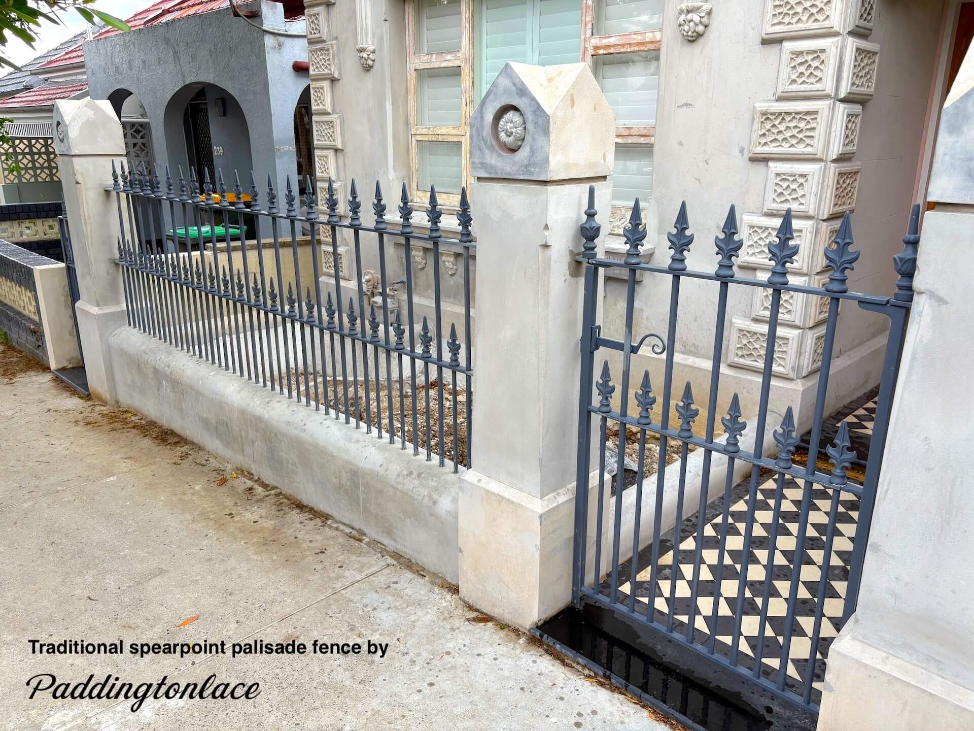Traditional Spearpoint Palisade fences - Paddington Lace
